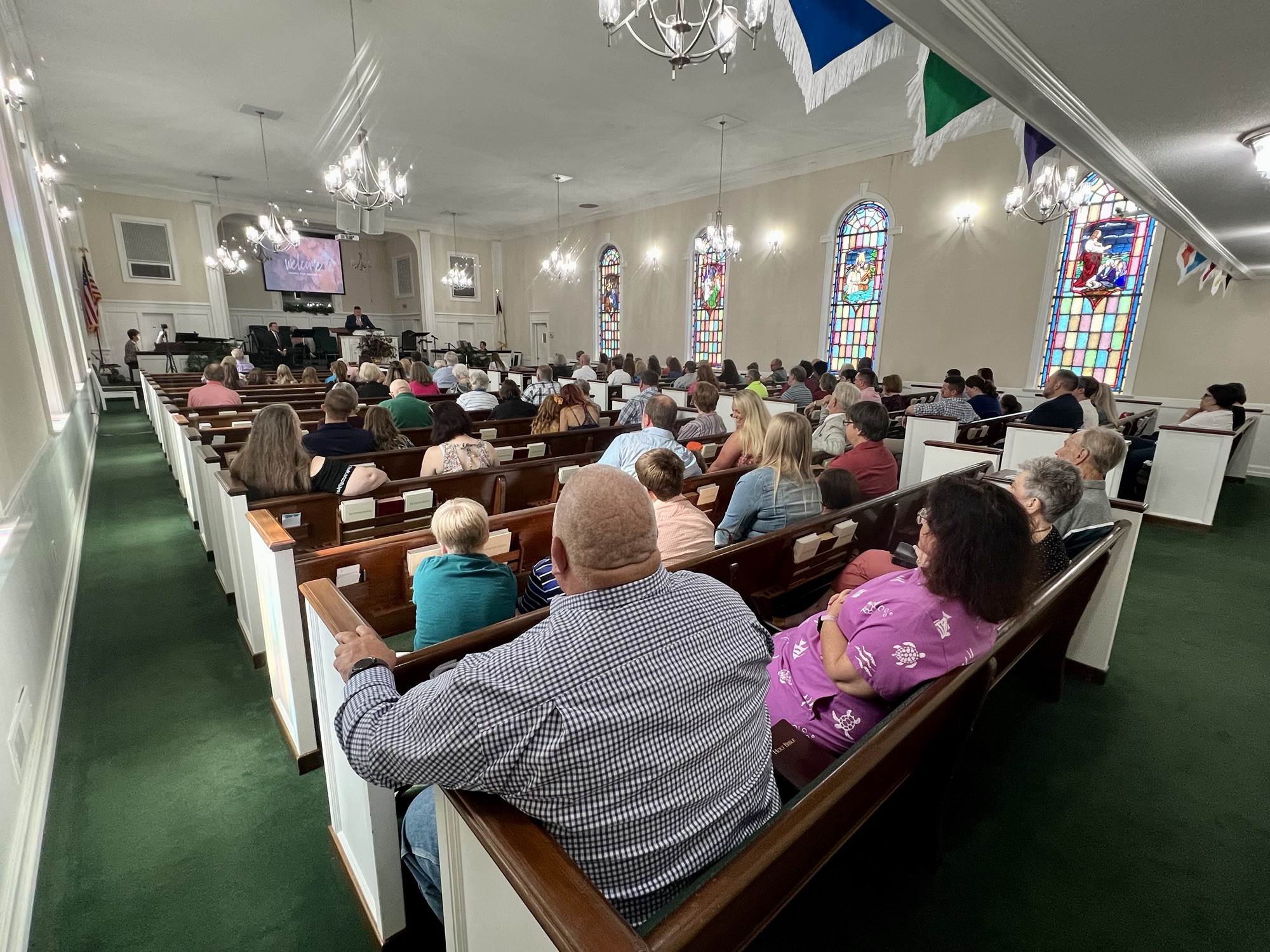 Embracing Intimacy – The Benefits Of A Small Church Congregation ...