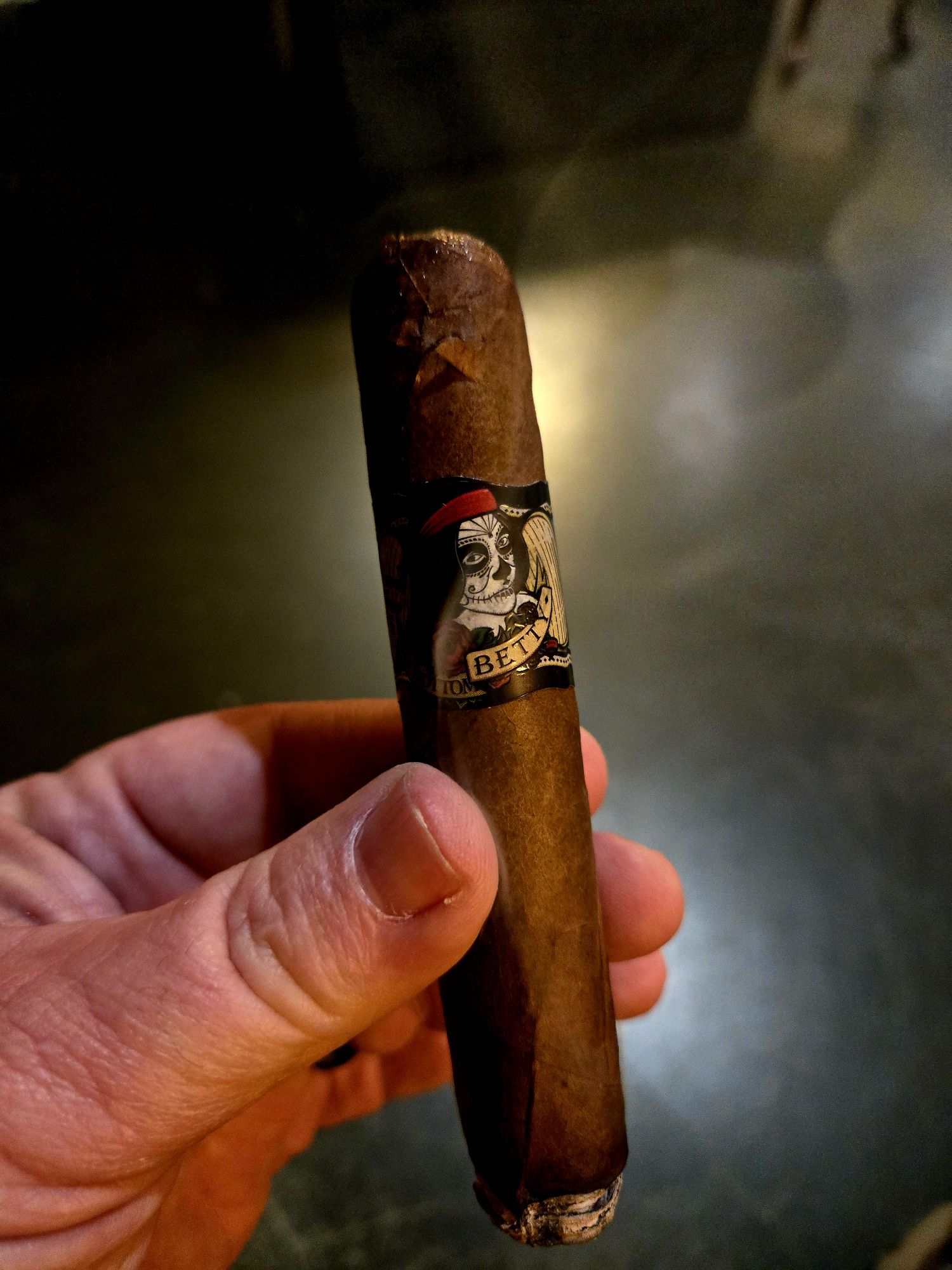 Fat Bottom Betty – Cigar Review | Michael Joe Harvell